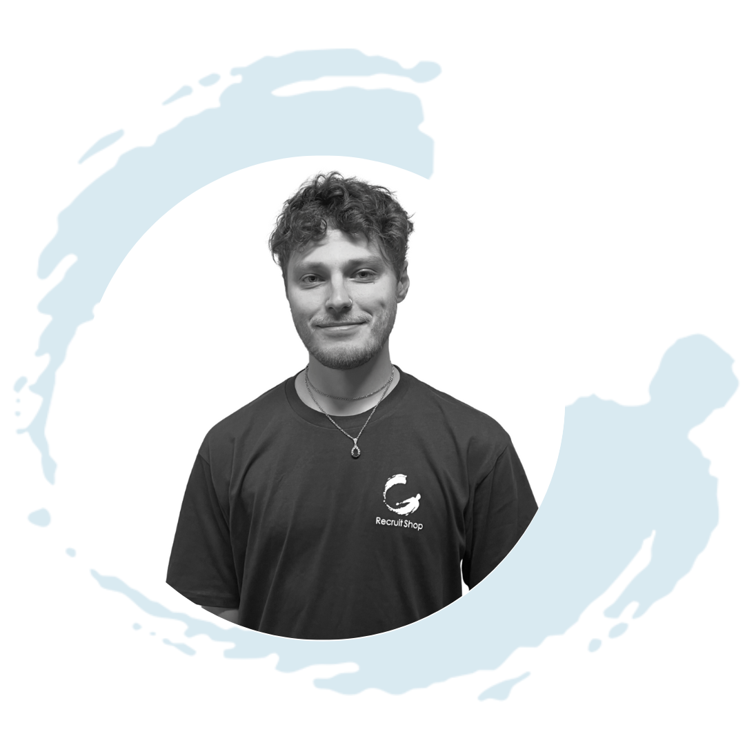 Meet the team - Recruit Shop